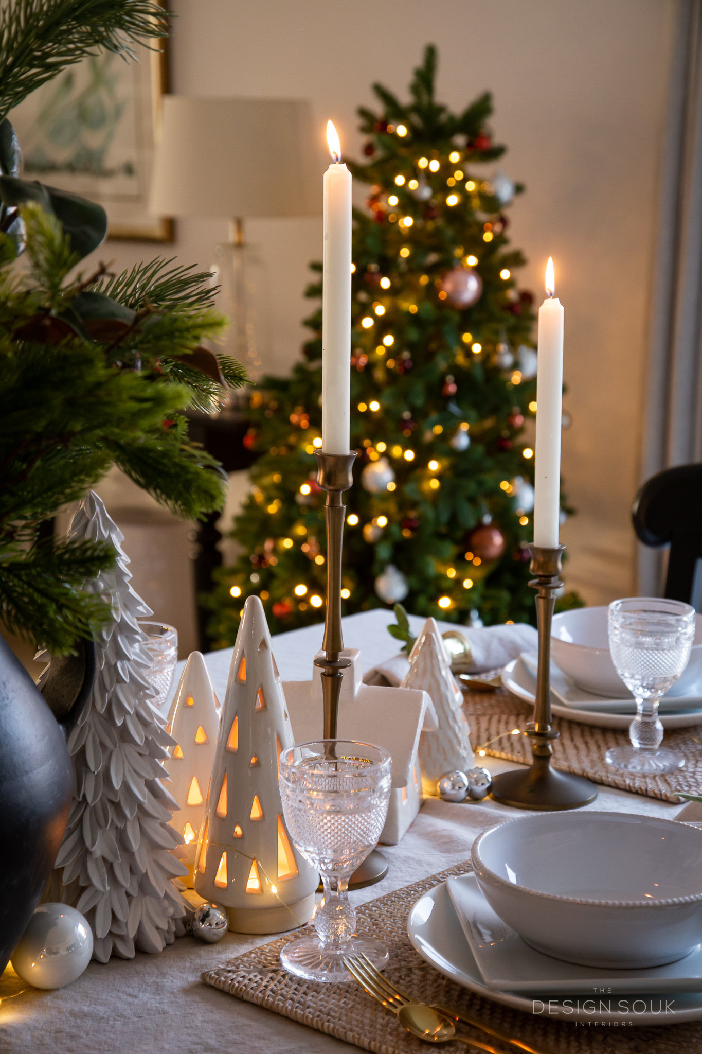 How to Create a Neutral Holiday Tablescape - The Design Souk