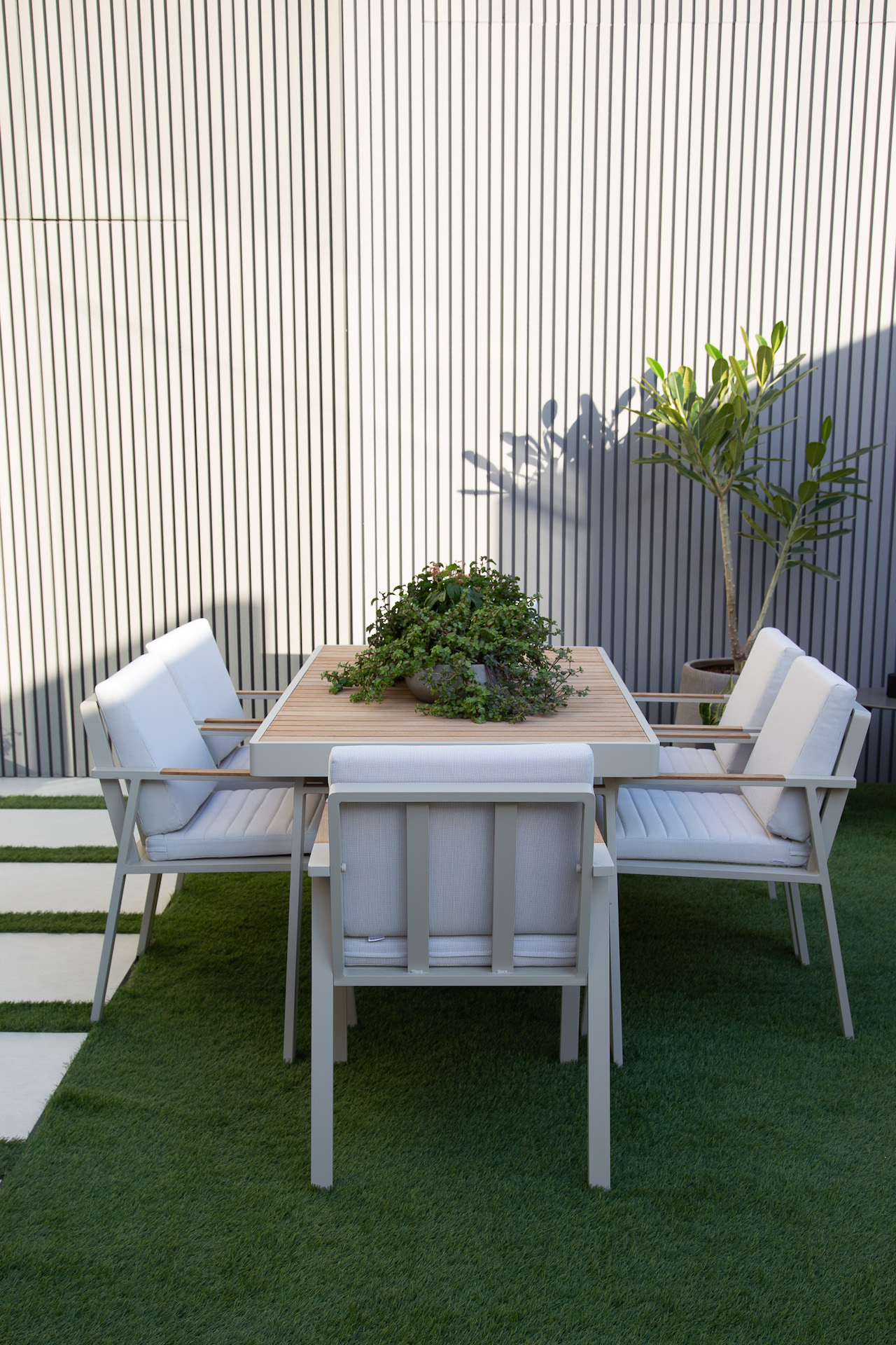 A Modern Patio Makeover - The Design Souk